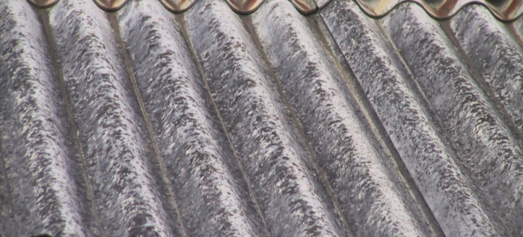 amiante_toiture - Le-Flux - Actualité maîtrise d'ouvrage